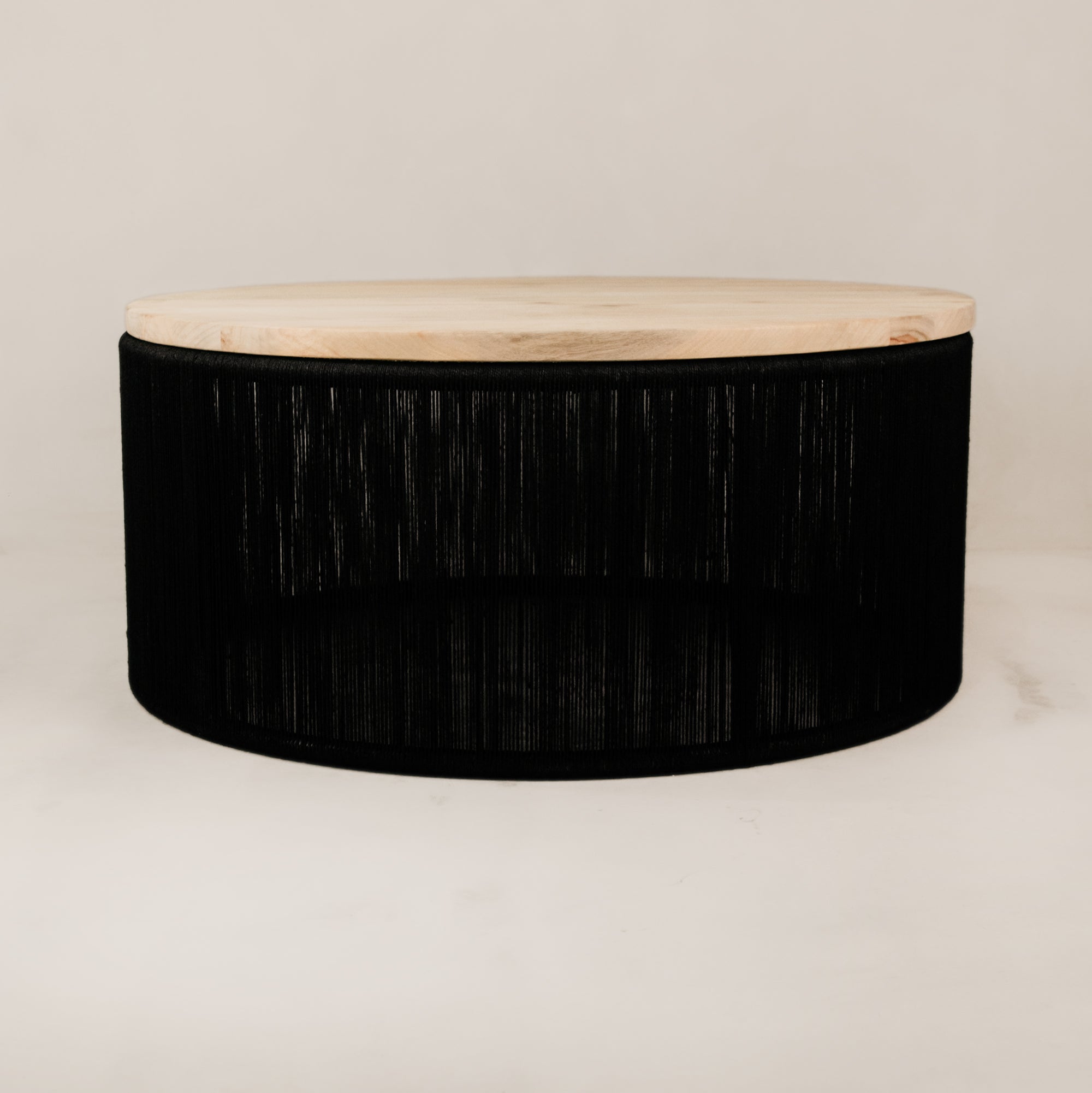 Ijuthi Coffee Table – Blonde & Black – Noha