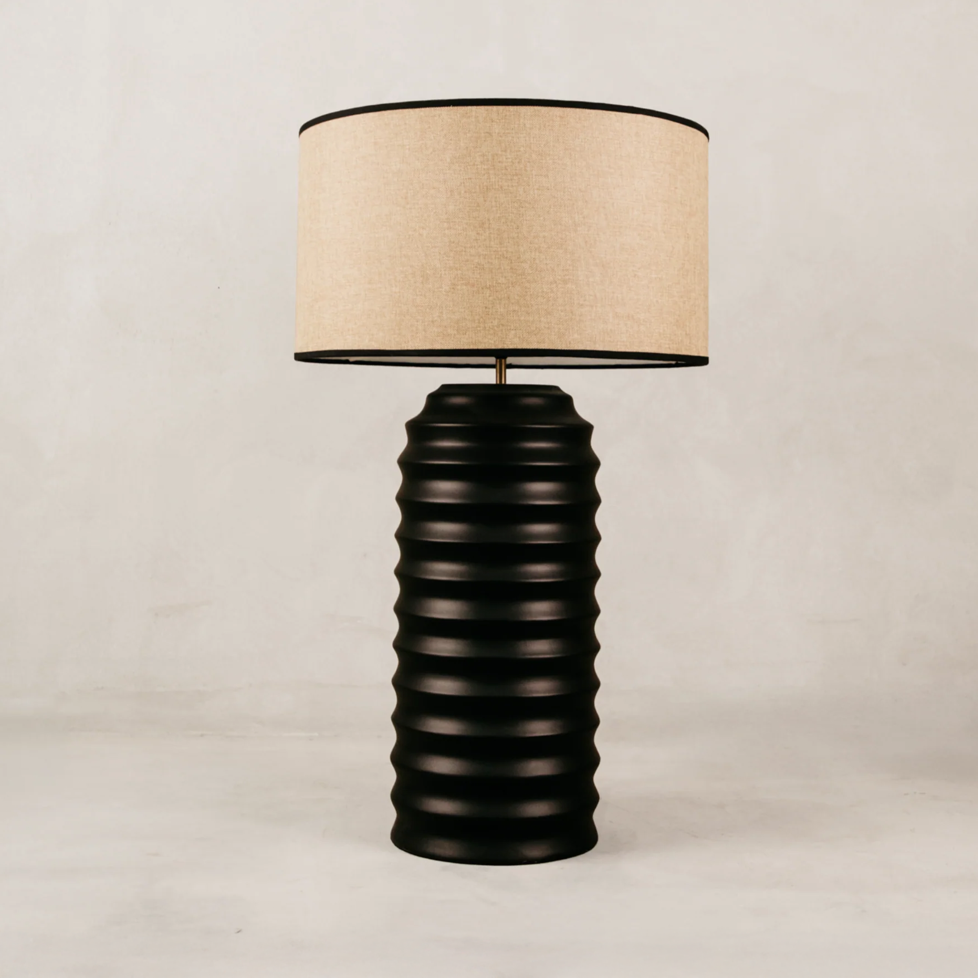 Ndebele Table Lamp with Linen Shade – Black – Noha