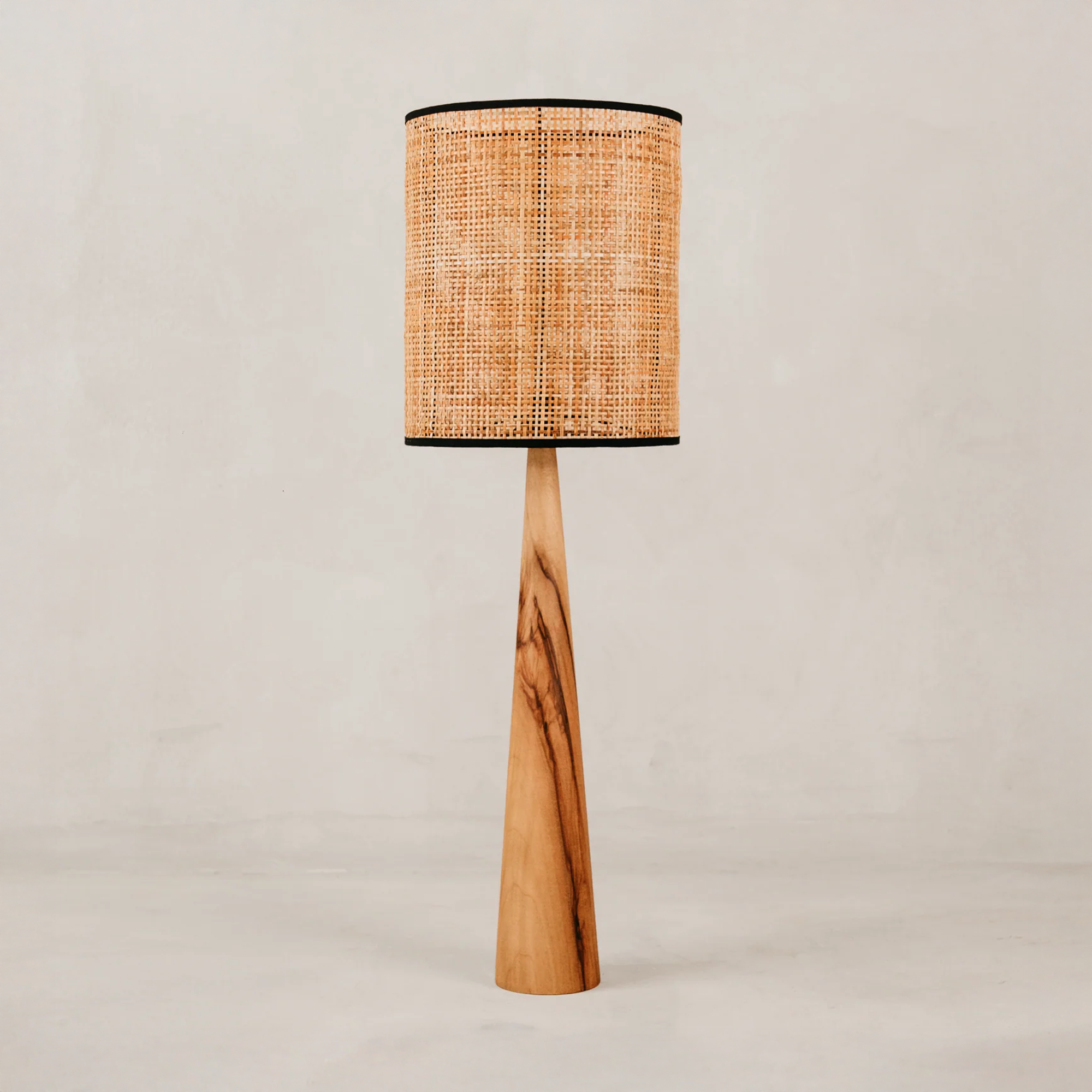 Pinnacle Table Lamp with Rattan Shade – Noha