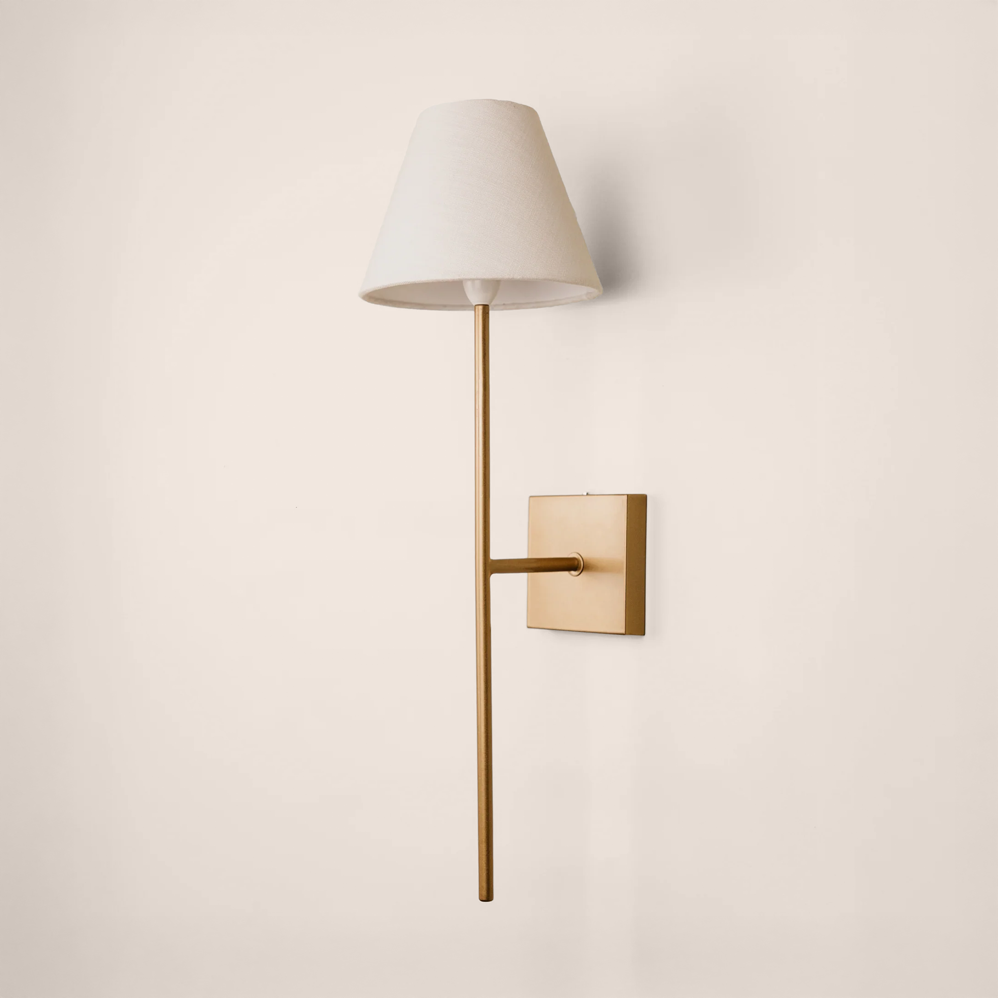 Bongo Wall Light with Tapered Linen Shade – Gold – Noha